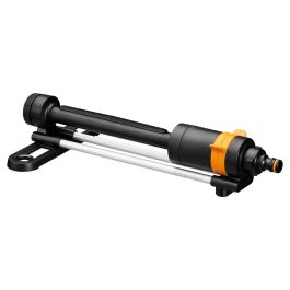 Осцилиращ разпръсквач Fiskars Solid™ S-M - ogradina.bg